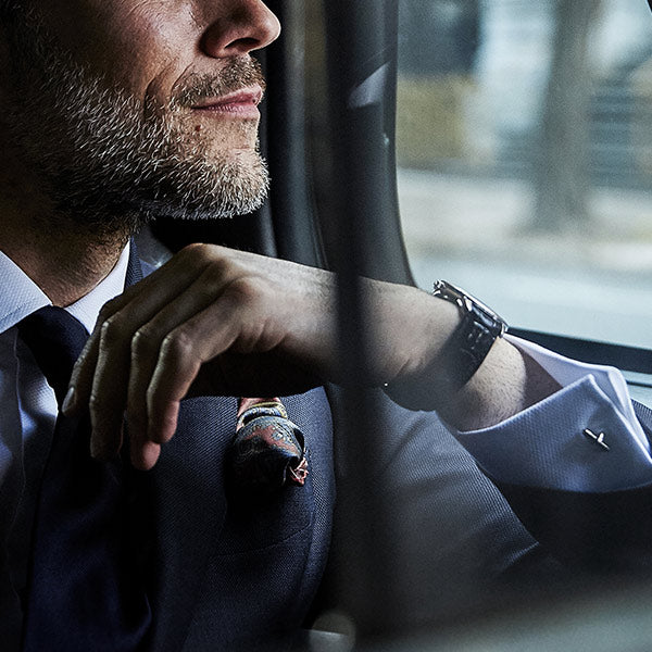 How to Accessorize Your Suit Like a Pro – Elegant Men's Attire
